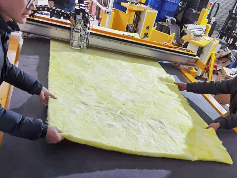 Insulation Cutting Machine With Automatic Feeding Table | Ventech